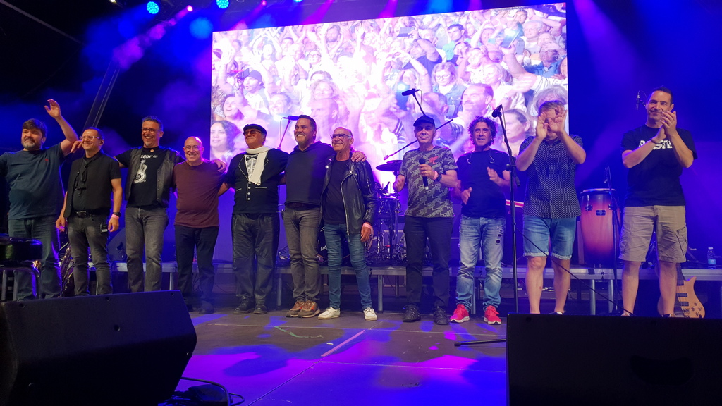 José Cid deslumbrado com Quarteira deslumbrada com José Cid – PLANETALGARVE