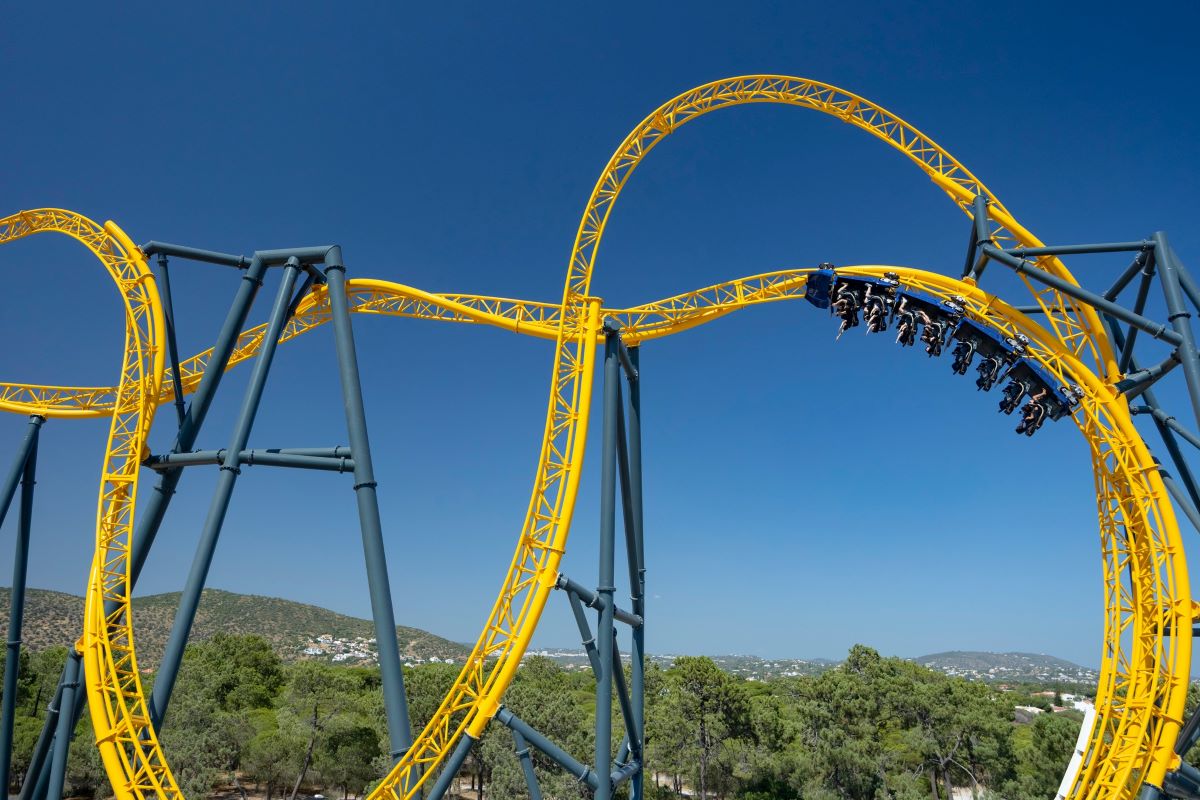 Flash Coaster: a nova montanha-russa mais radical de Portugal chegou ao ...